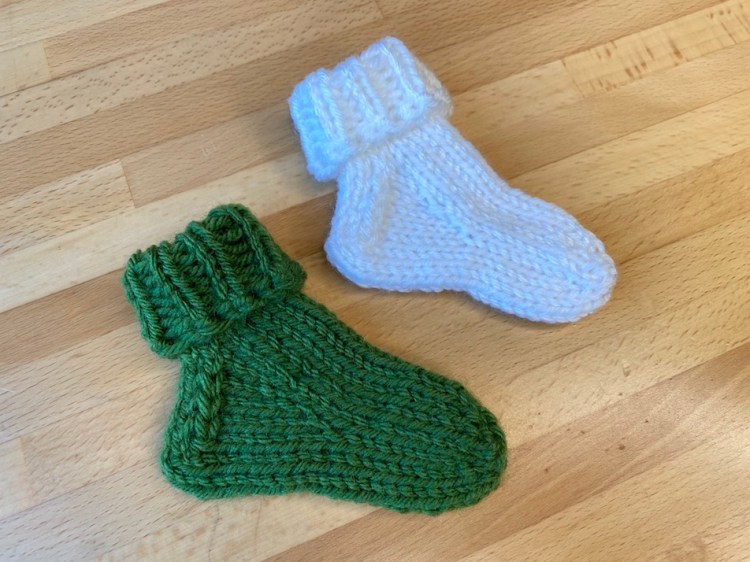 Baby Sock Pattern (Good for a Practice Sock) – Cushion of Joy